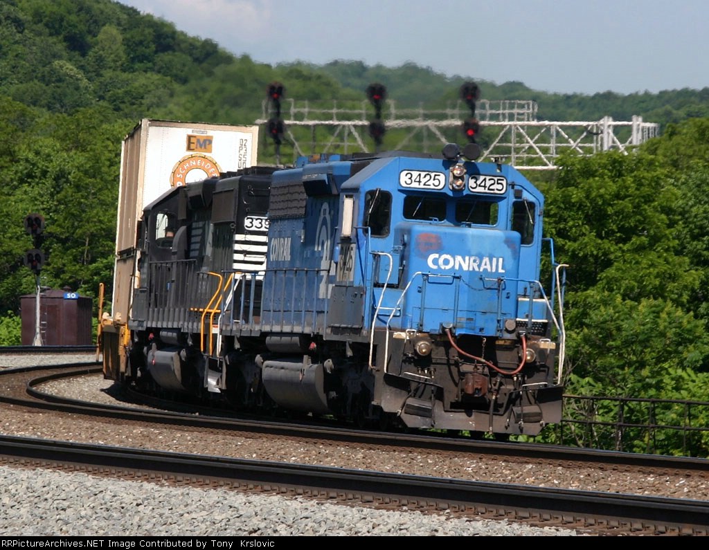 NS 3425 Pittsburg Line Action